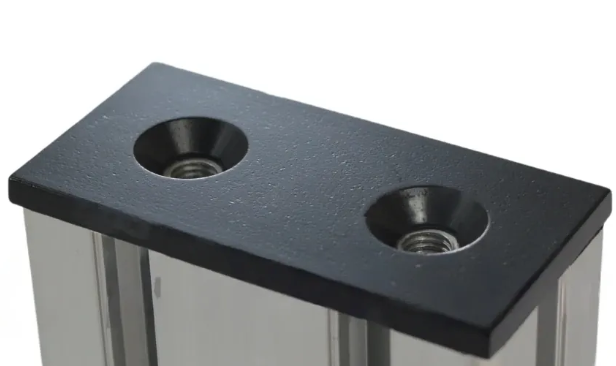 Black anodized 40×80 End Cap Bracket A – 40 Series – RM components