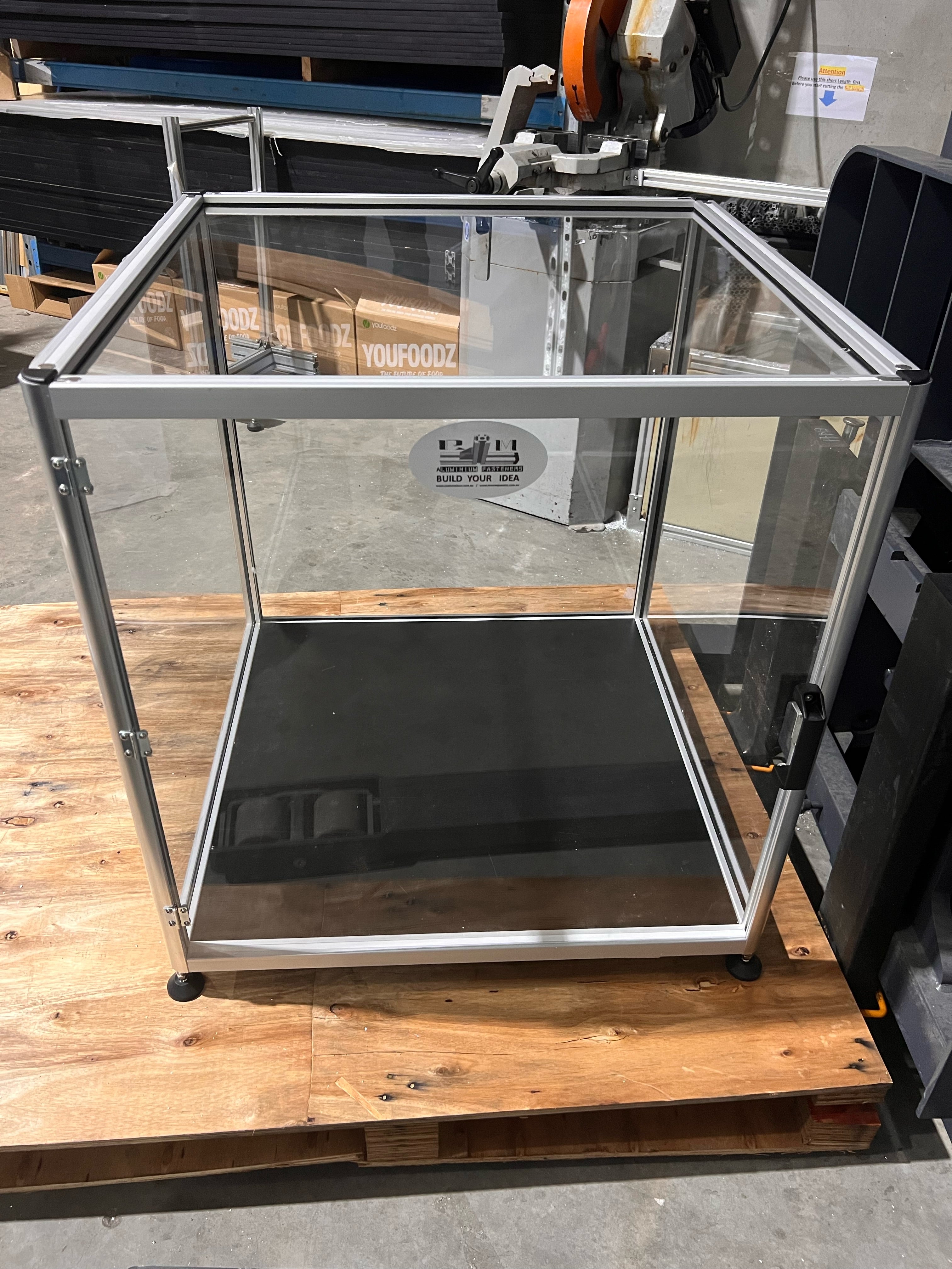 800mmx800mm Clear Enclosure – RM components