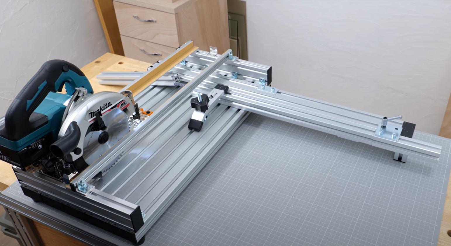 Aluminium frame Circular saw slide guide – RM components